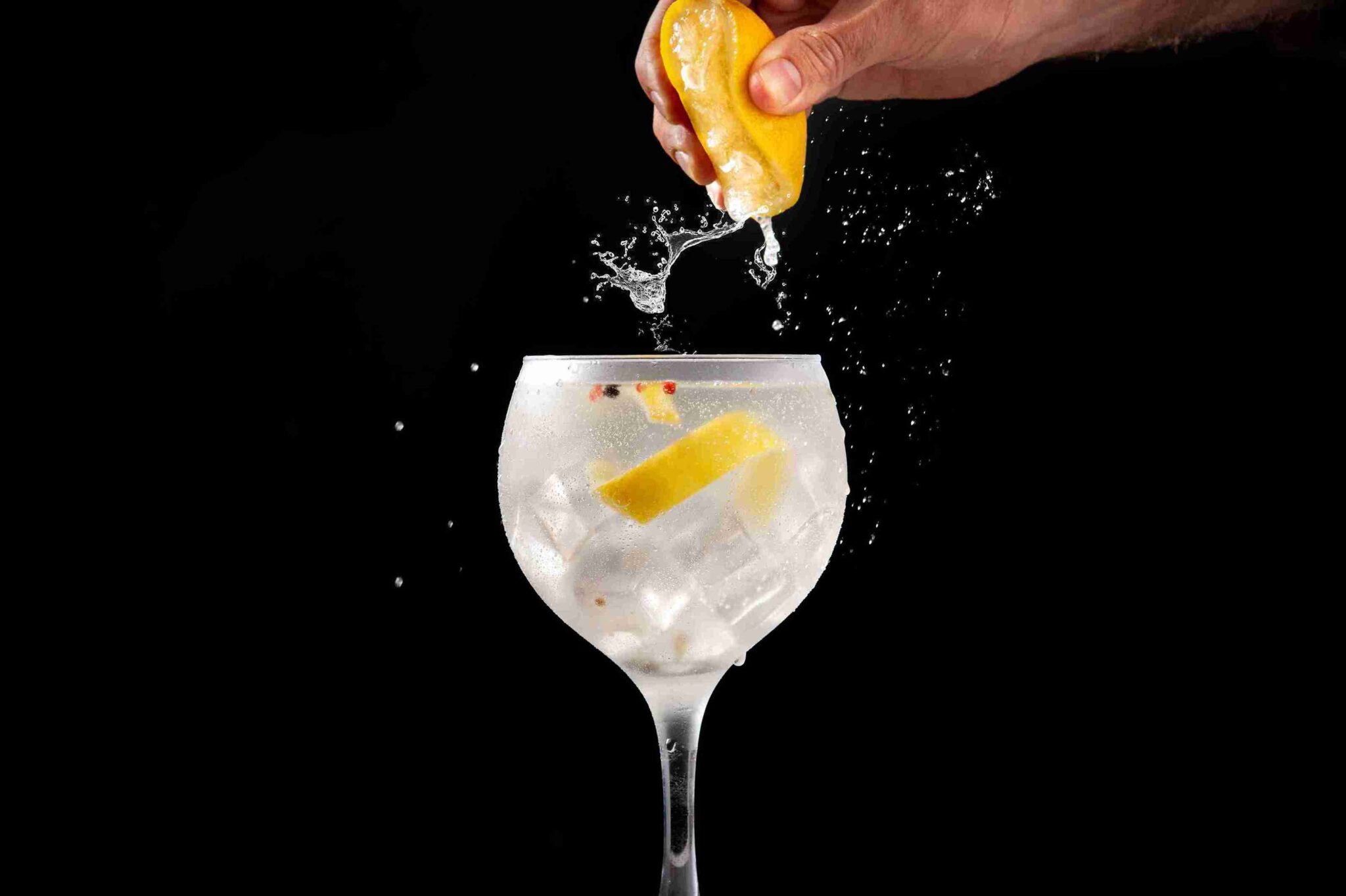 Vodka Vs Gin: Key Differences For Better Drink Choices - Drinks Mingle